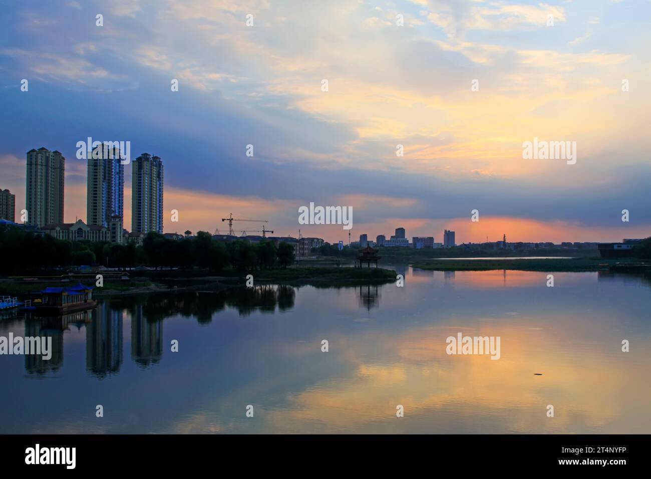 Waterfront city building scenery Stock Photo - Alamy