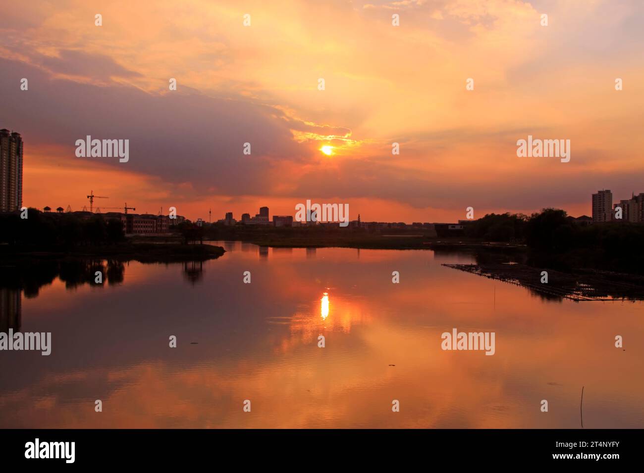 Waterfront city building scenery Stock Photo - Alamy