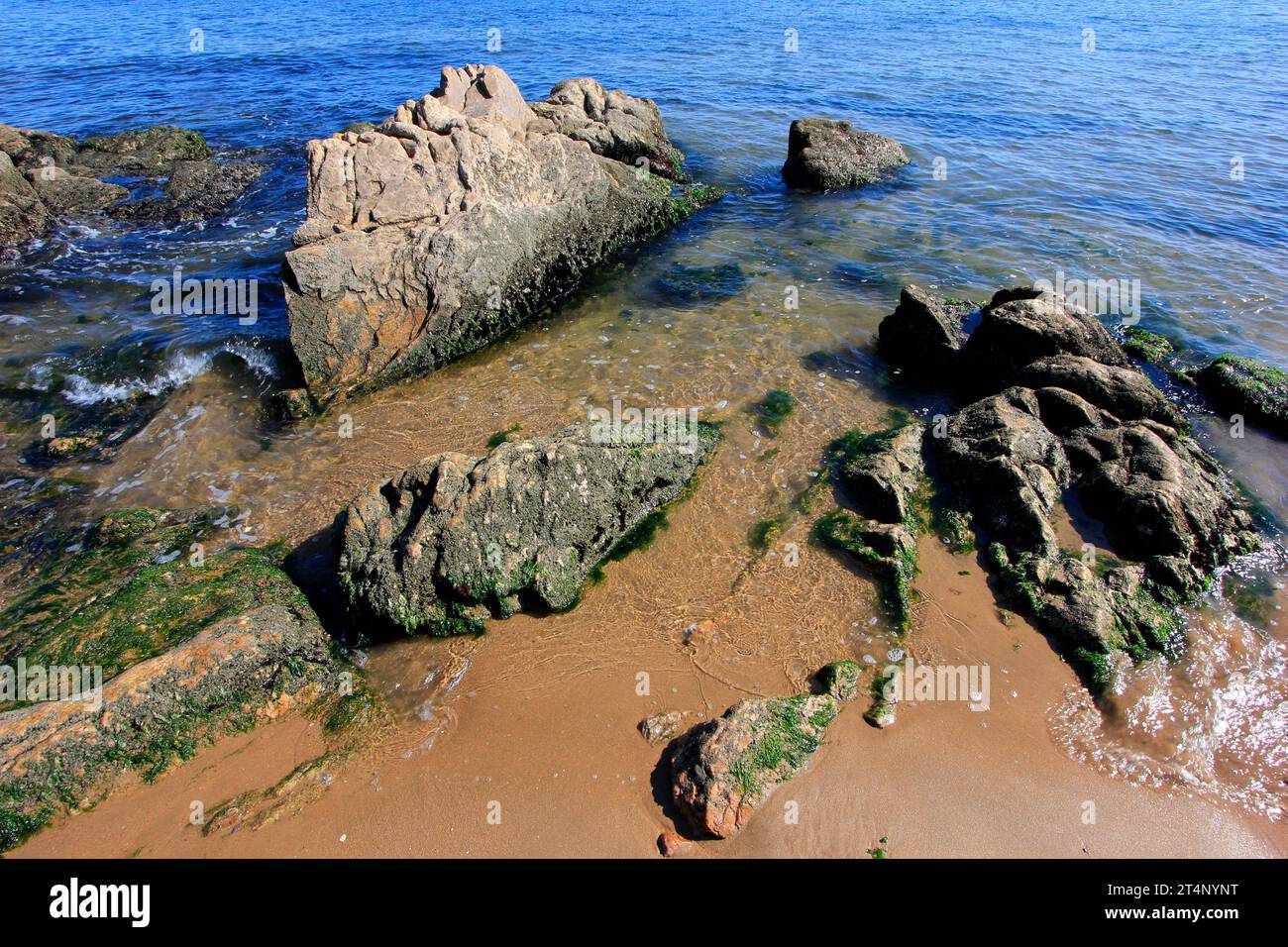 The sea reefs hi-res stock photography and images - Alamy