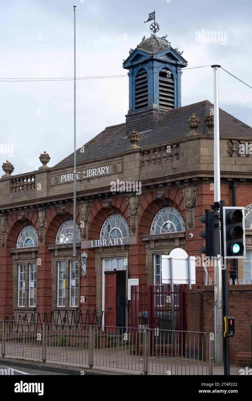 Cradley Heath Library, West Midlands, England, UK Stock Photo - Alamy