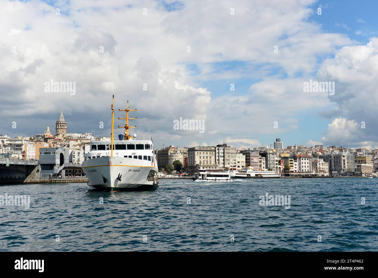 Ships and passenger ferries hi-res stock photography and images - Alamy