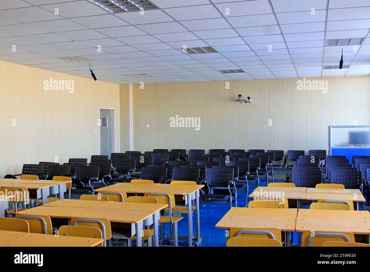 Ceilings and chairs hi-res stock photography and images - Alamy