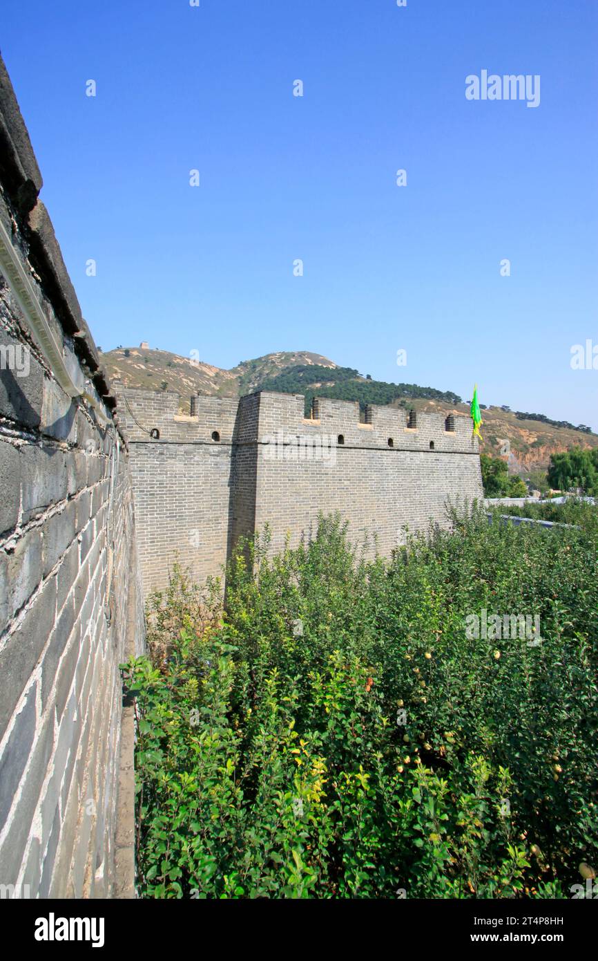 China's ancient defense wall Stock Photo - Alamy