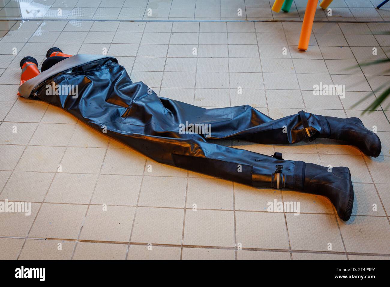 Practical parts of the Zero visibility diving, diver rescue training ...