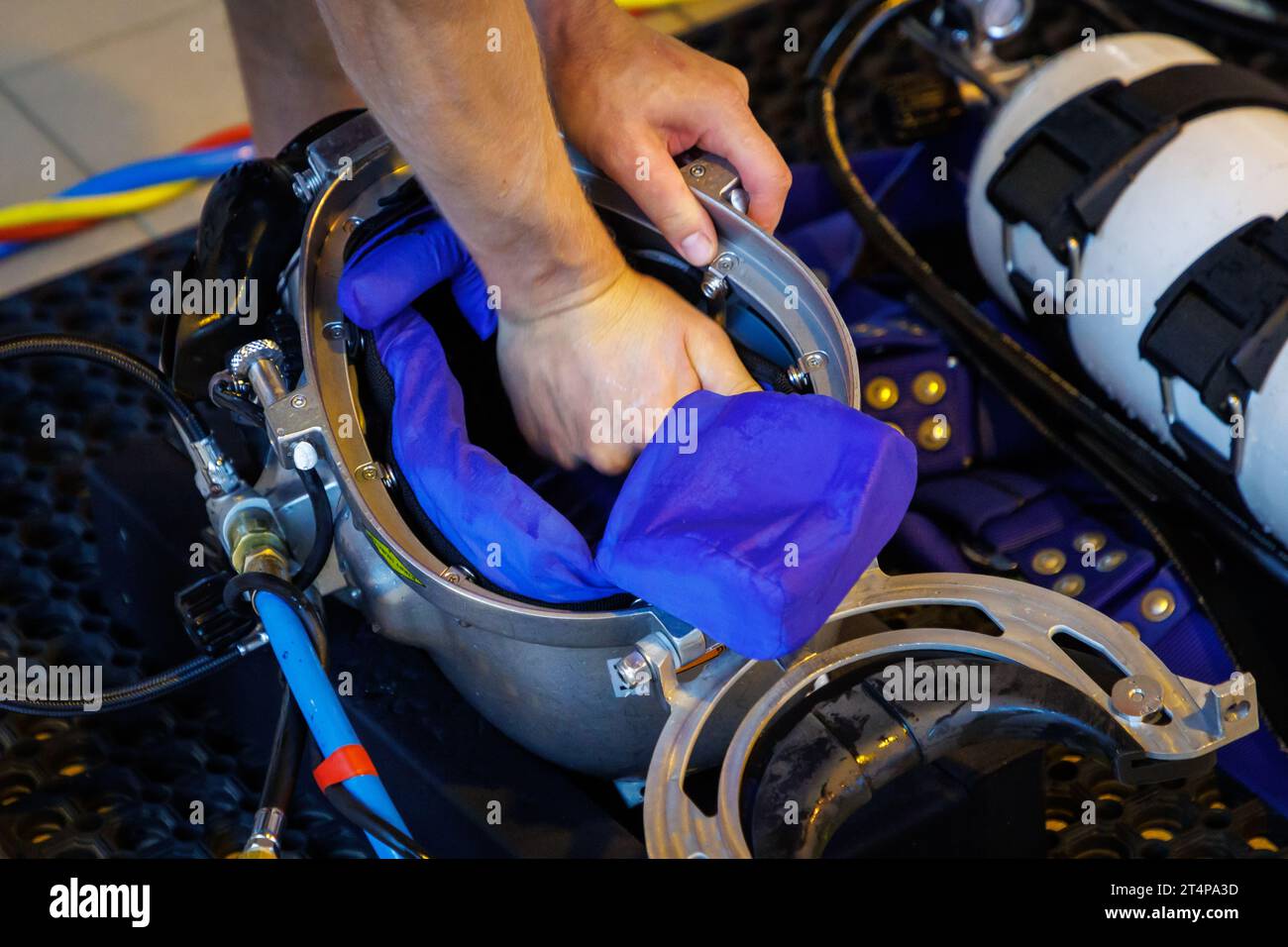 Practical parts of the Zero visibility diving, diver rescue training ...