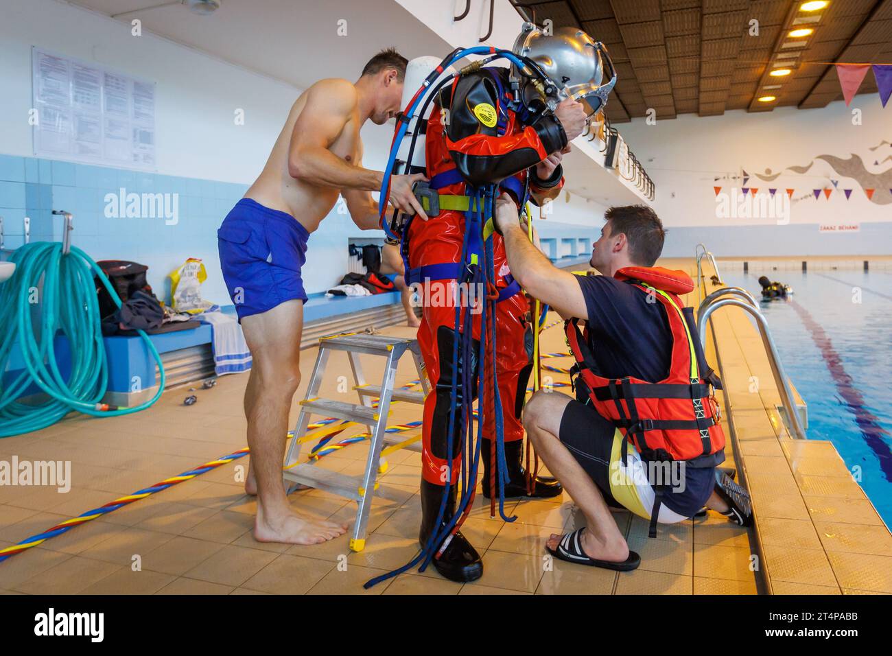 Practical parts of the Zero visibility diving, diver rescue training ...