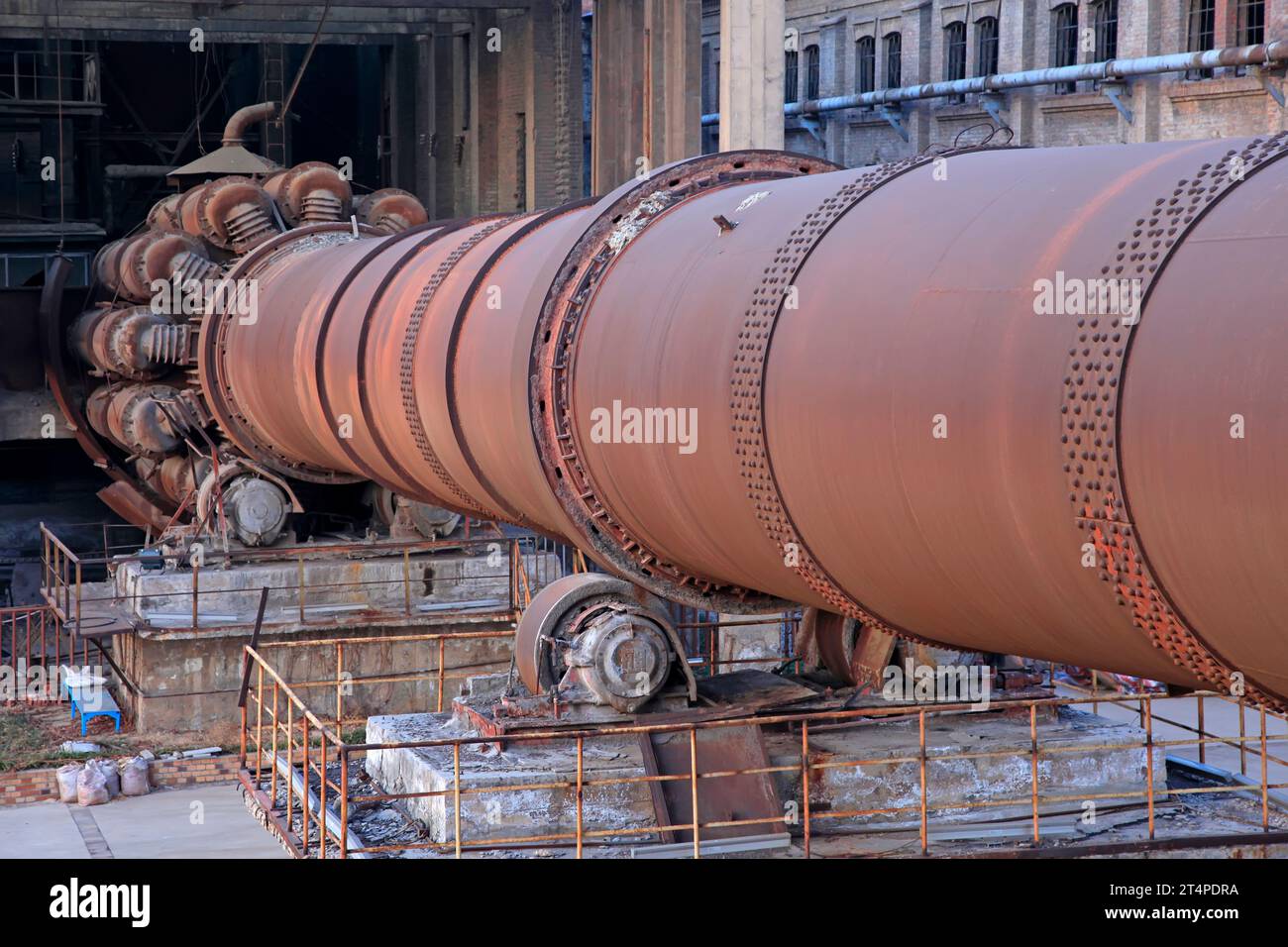 Rotary kiln cement plant hi-res stock photography and images - Alamy