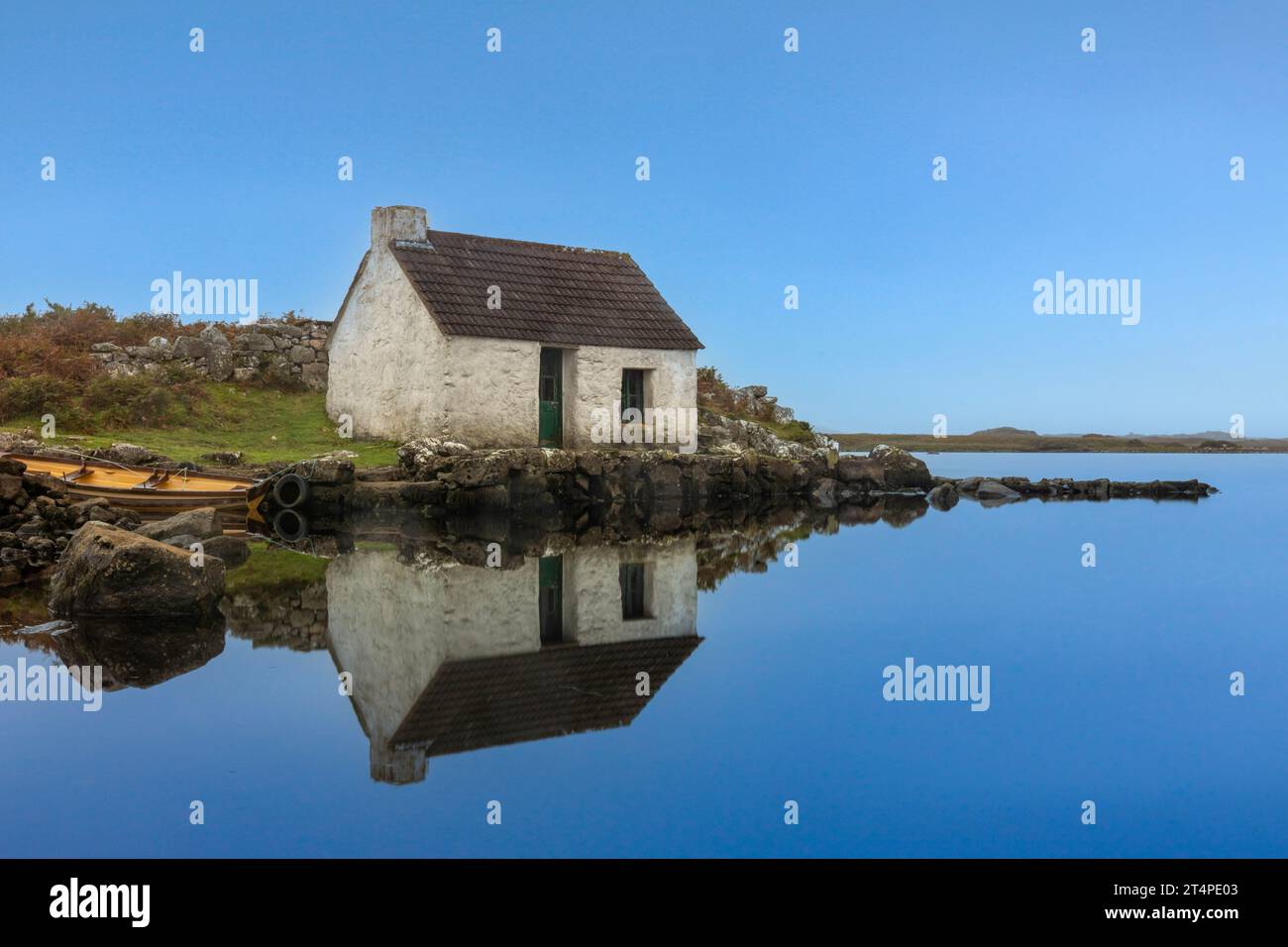 Screebe Fisherman's Hut is a small, traditional fishing hut on the Wild ...