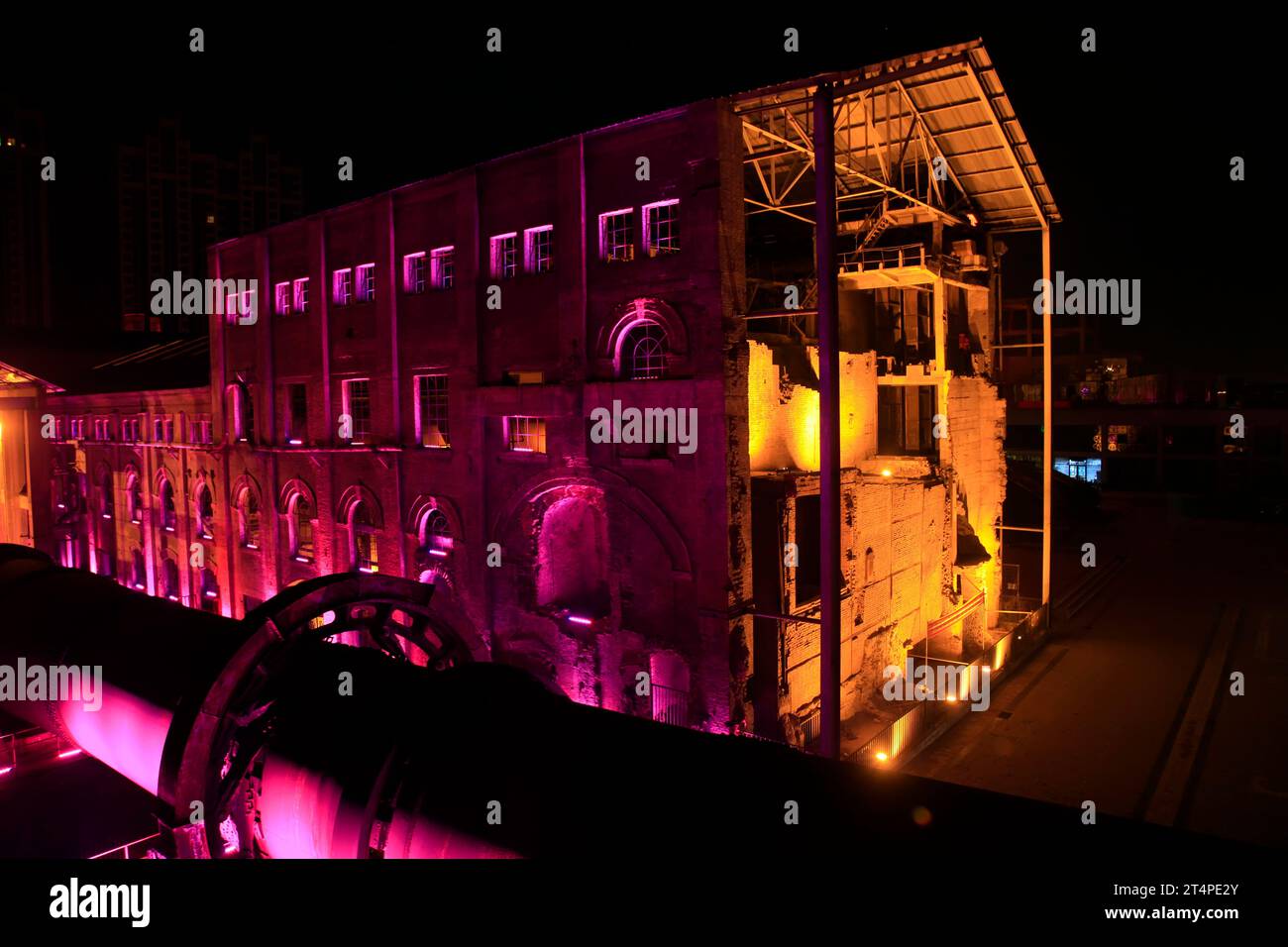 Rotary kiln plant hi-res stock photography and images - Alamy