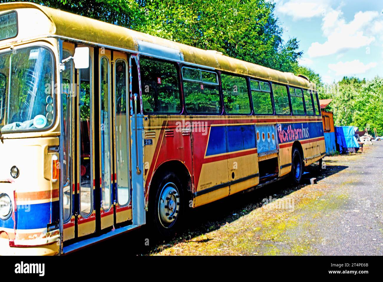 Coach restoration hi-res stock photography and images - Alamy