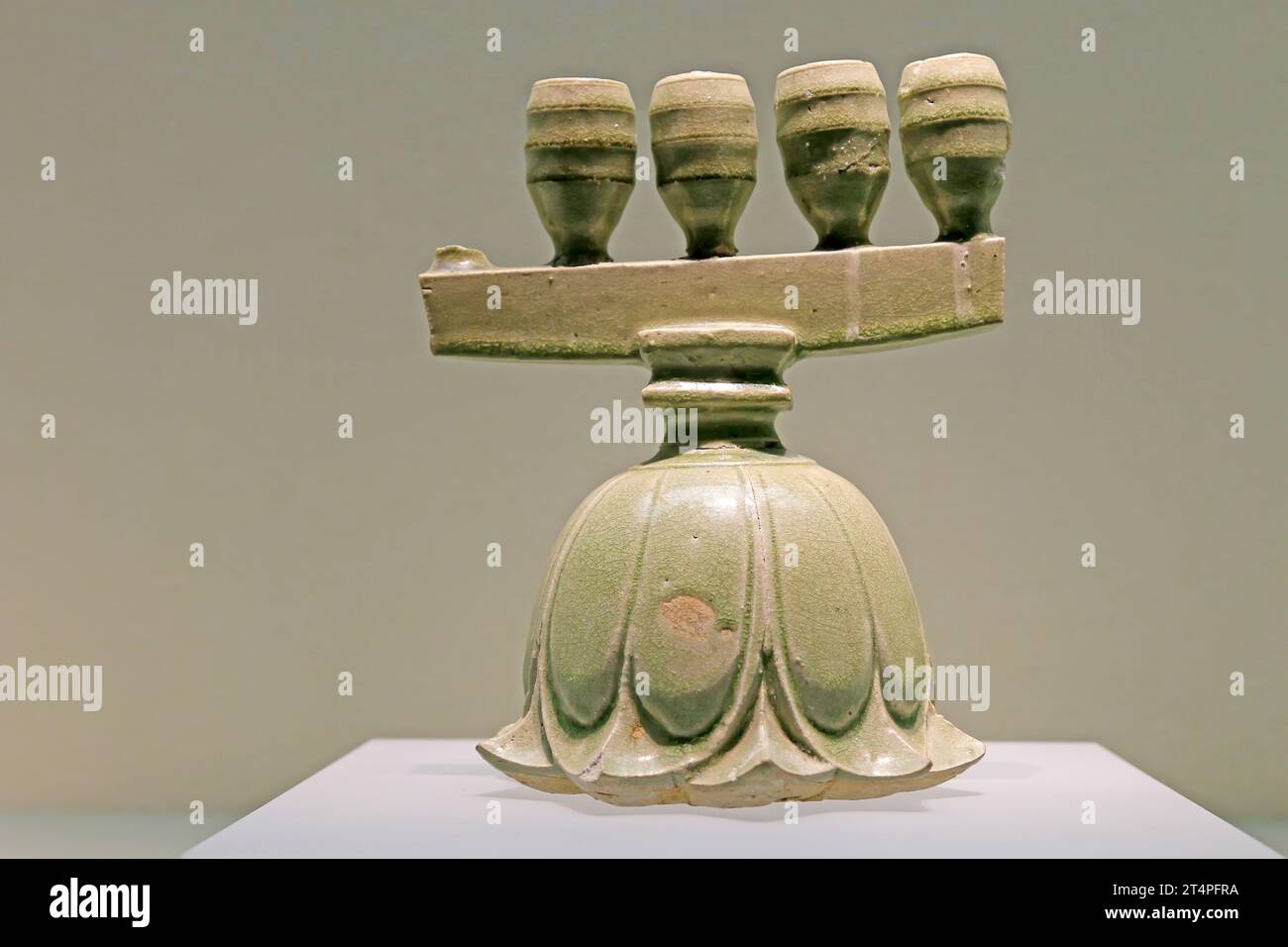 Chinese ancient ceramic ware Stock Photo - Alamy