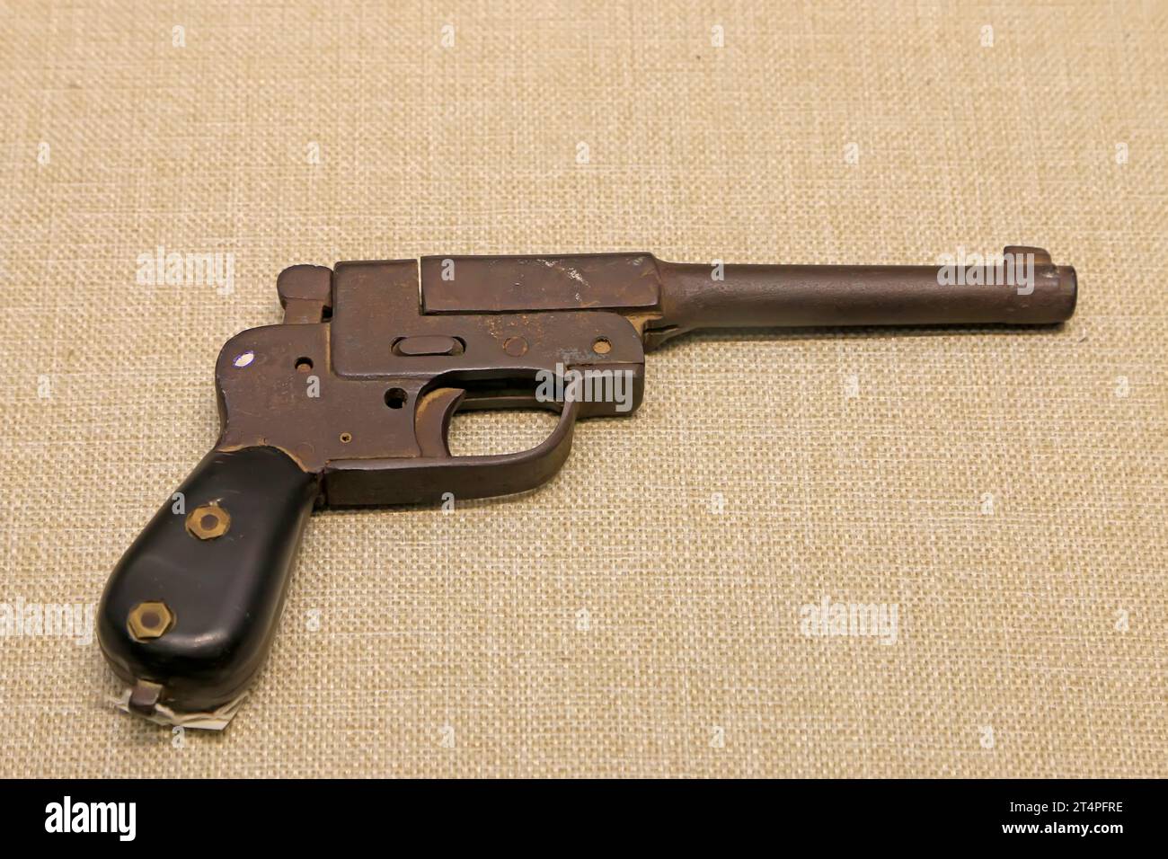 Simple defense hi-res stock photography and images - Alamy