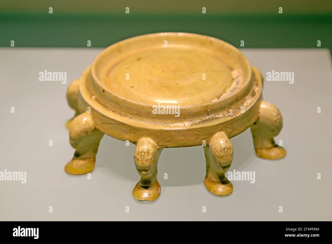 Chinese ancient ceramic ware Stock Photo - Alamy