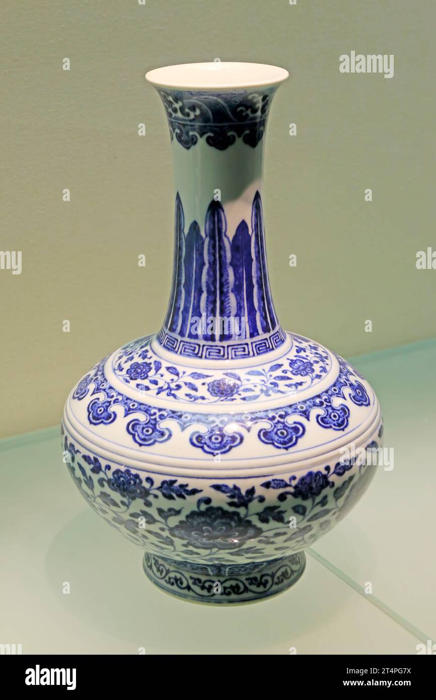Chinese ancient ceramic ware Stock Photo - Alamy