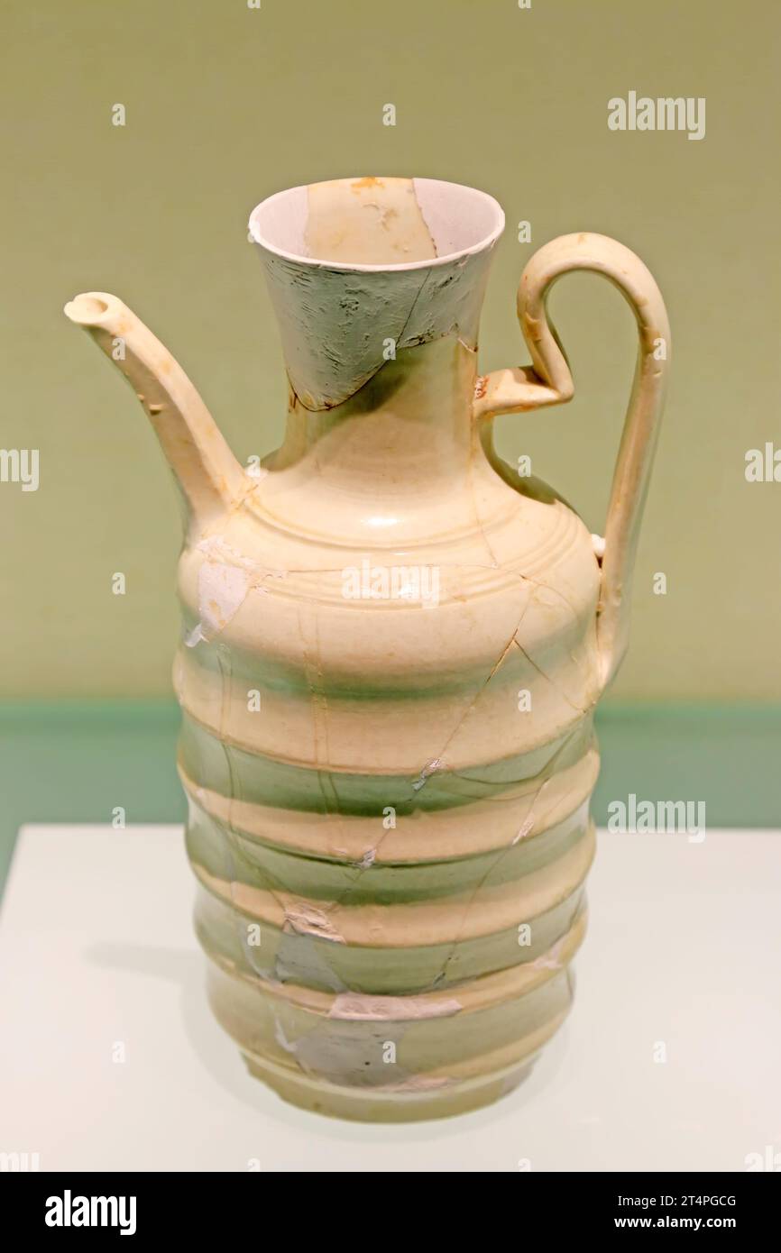 Chinese ancient ceramic ware Stock Photo - Alamy