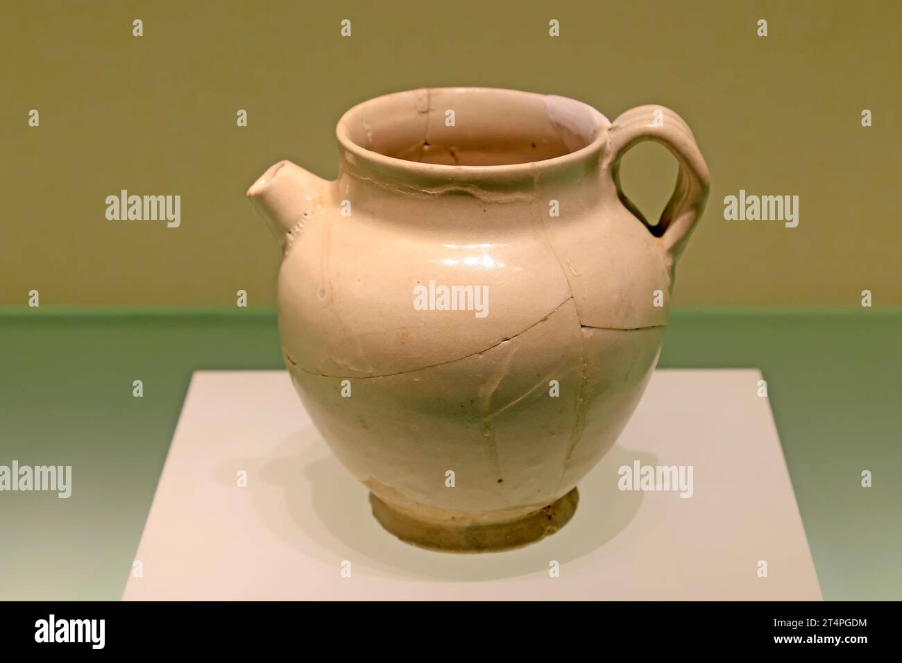Chinese ancient ceramic ware Stock Photo - Alamy