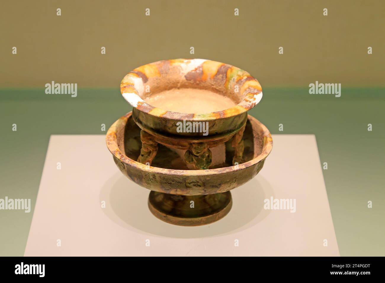 Chinese ancient ceramic ware Stock Photo - Alamy