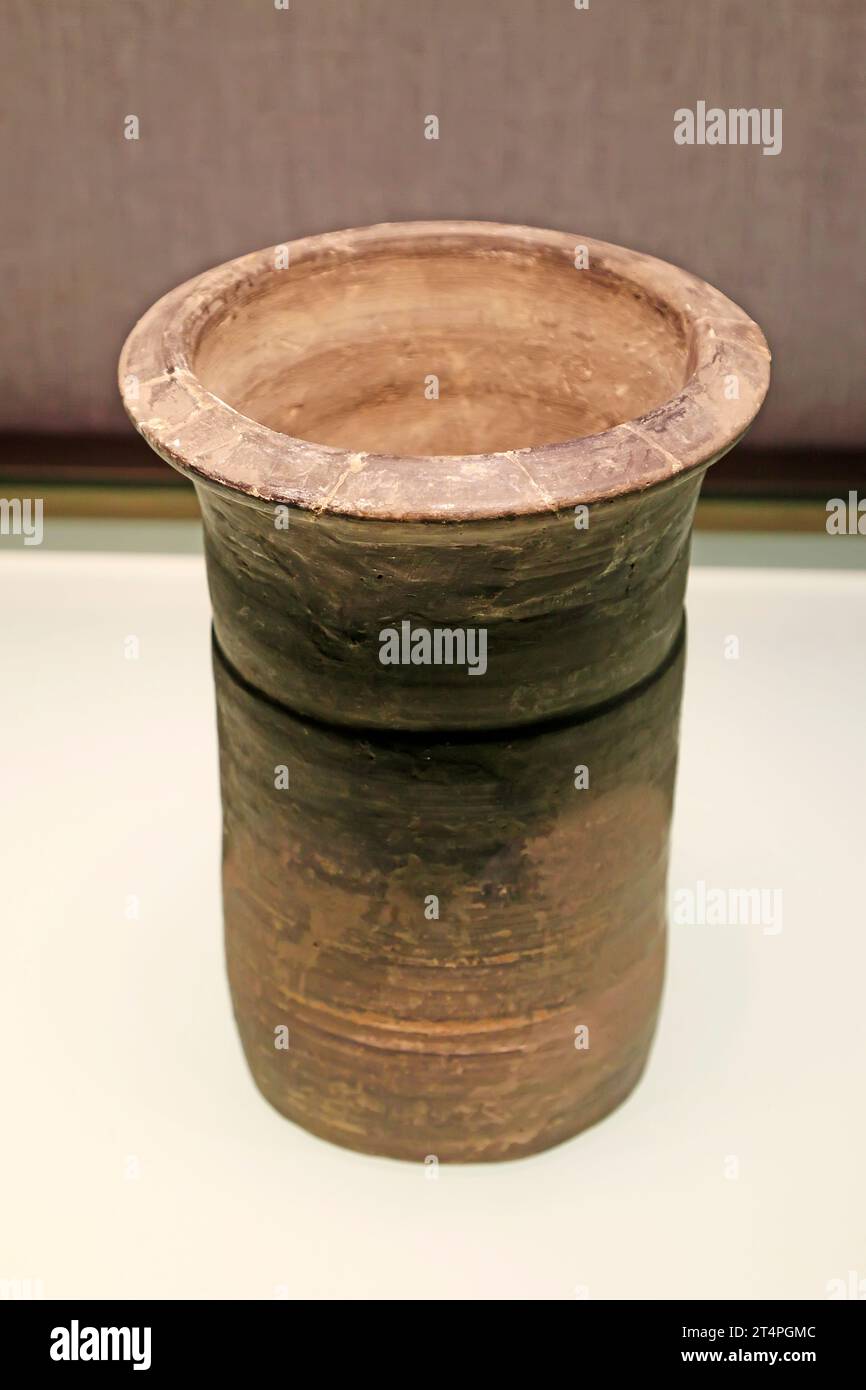 Chinese ancient ceramic ware Stock Photo - Alamy