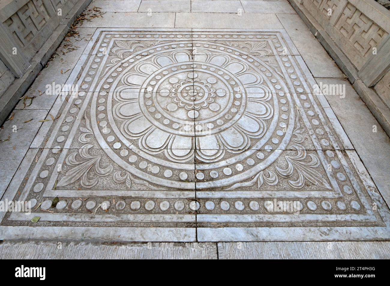 Stone bridge carving pattern Stock Photo - Alamy