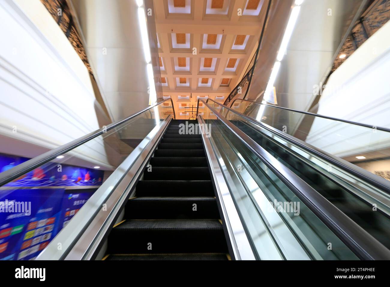 Elevator in the shopping mall Stock Photo - Alamy