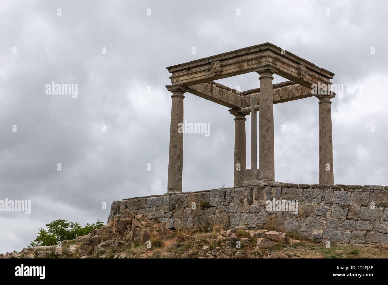 Mirador de los Cuatro Postes (Viewpoint of the Four Posts), stone ...