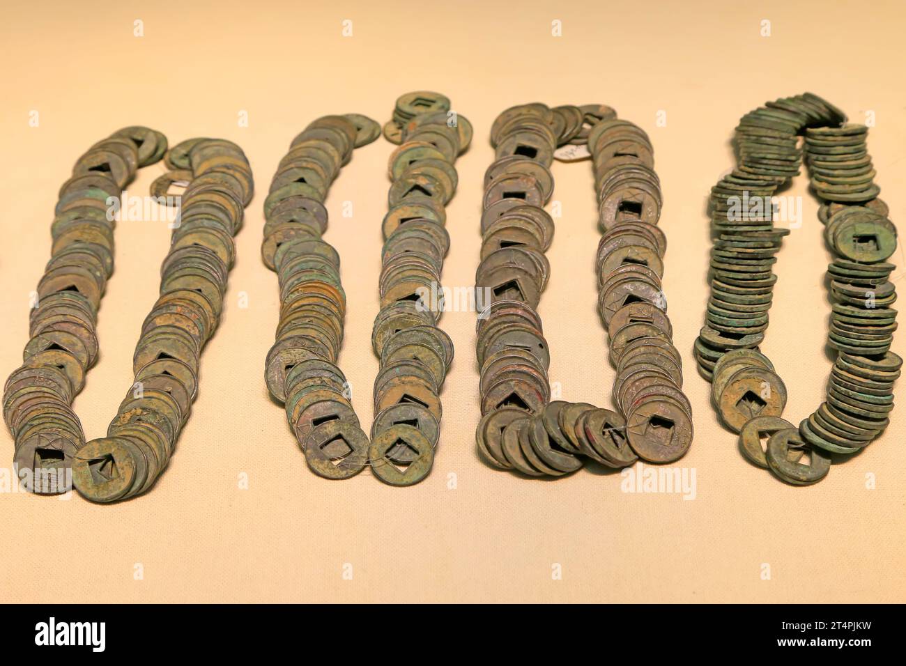 Ancient metal coins hi-res stock photography and images - Alamy