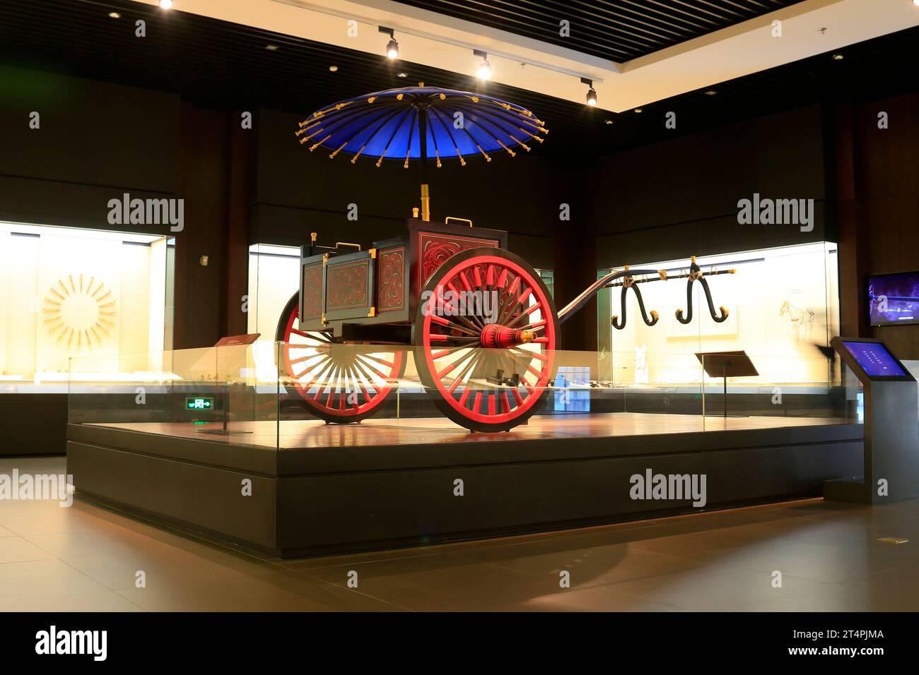 Ancient vehicles hi-res stock photography and images - Alamy