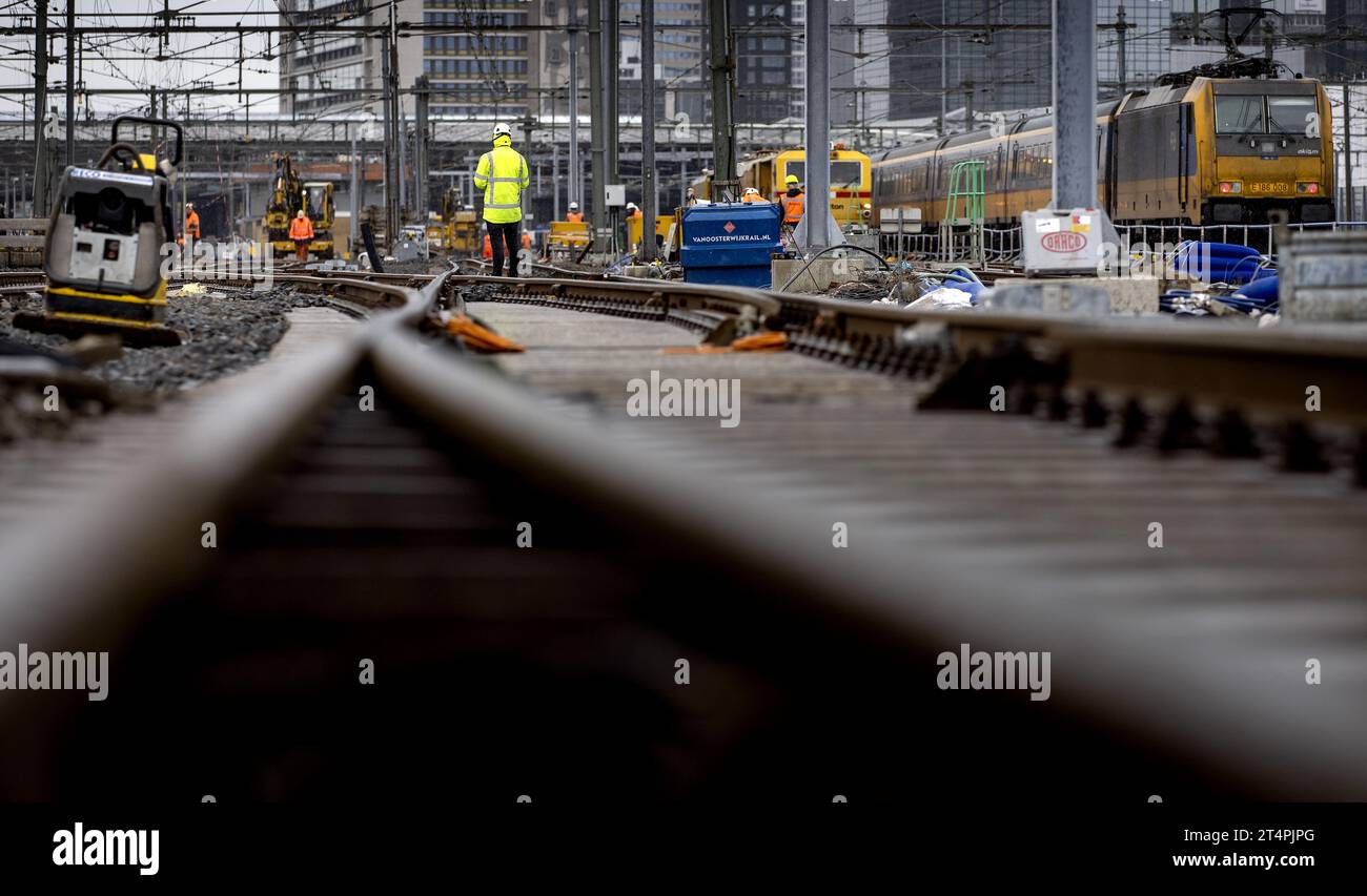 ROTTERDAM - Work on the track between Rotterdam and The Hague. Train ...