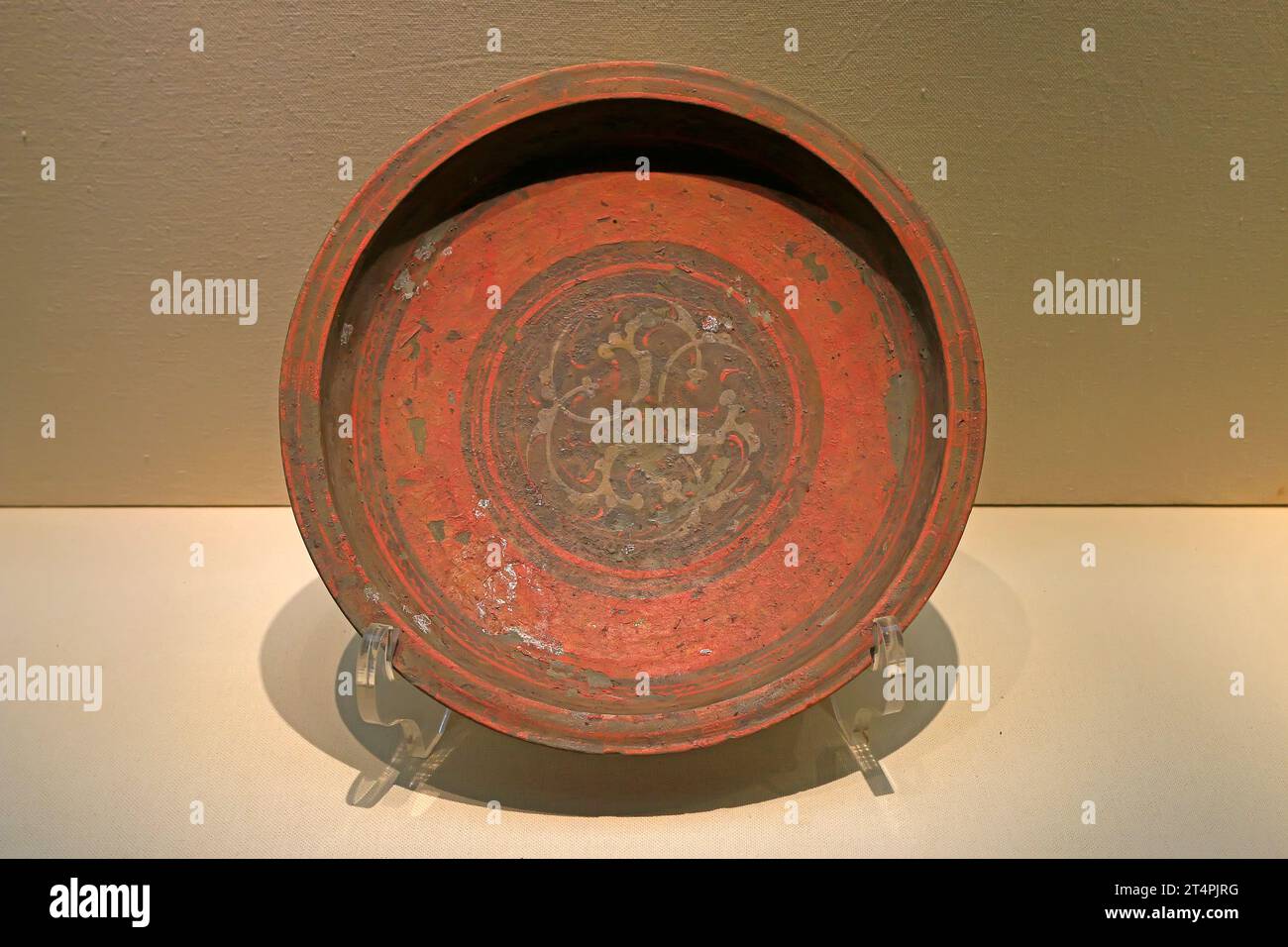 Ancient chinese plates hi-res stock photography and images - Alamy