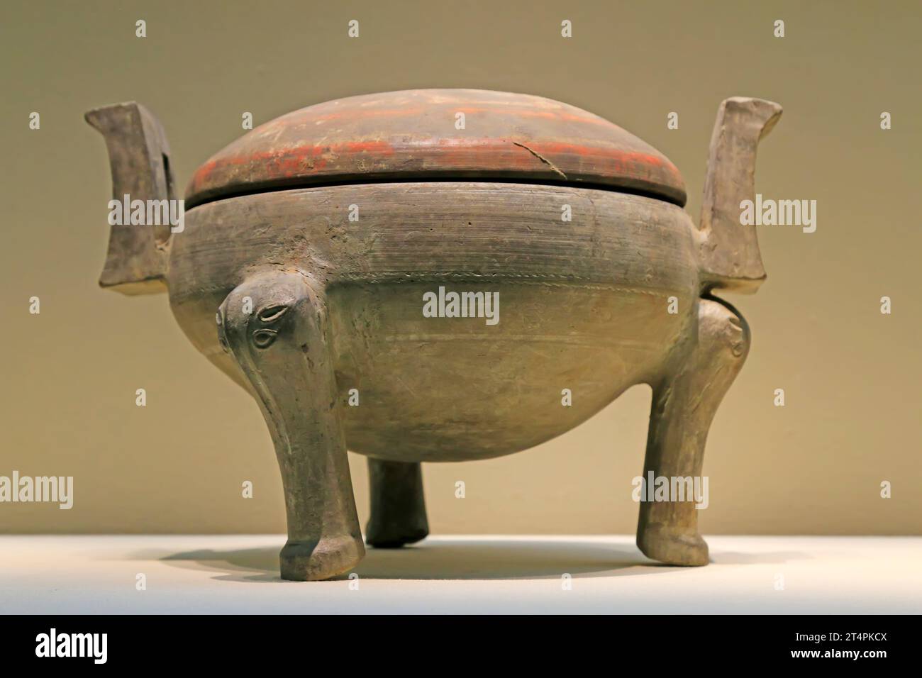 Chinese ancient ceramic ware Stock Photo - Alamy