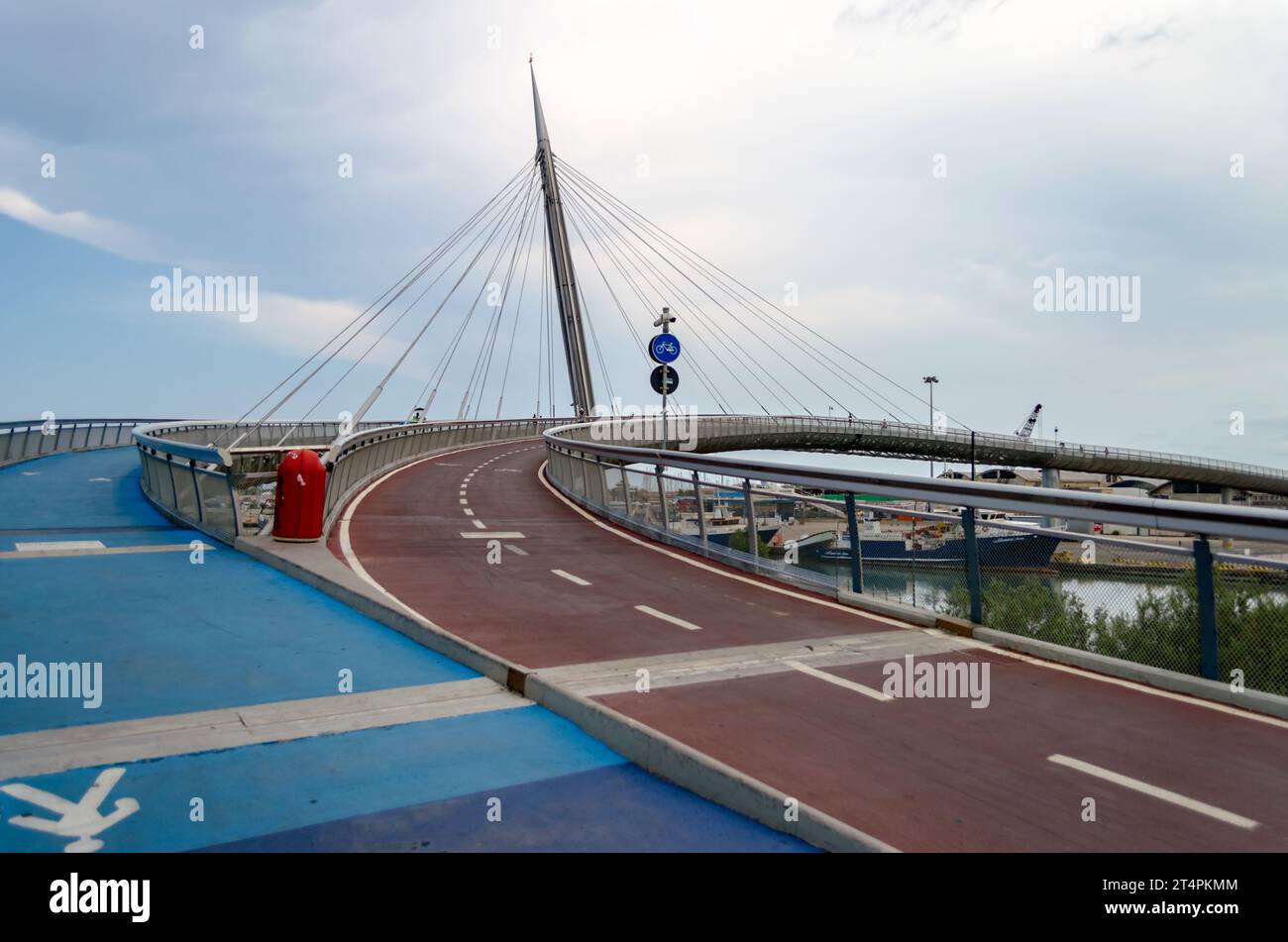 Bridge of the Sea, iconic example of modern architecture and landmark ...