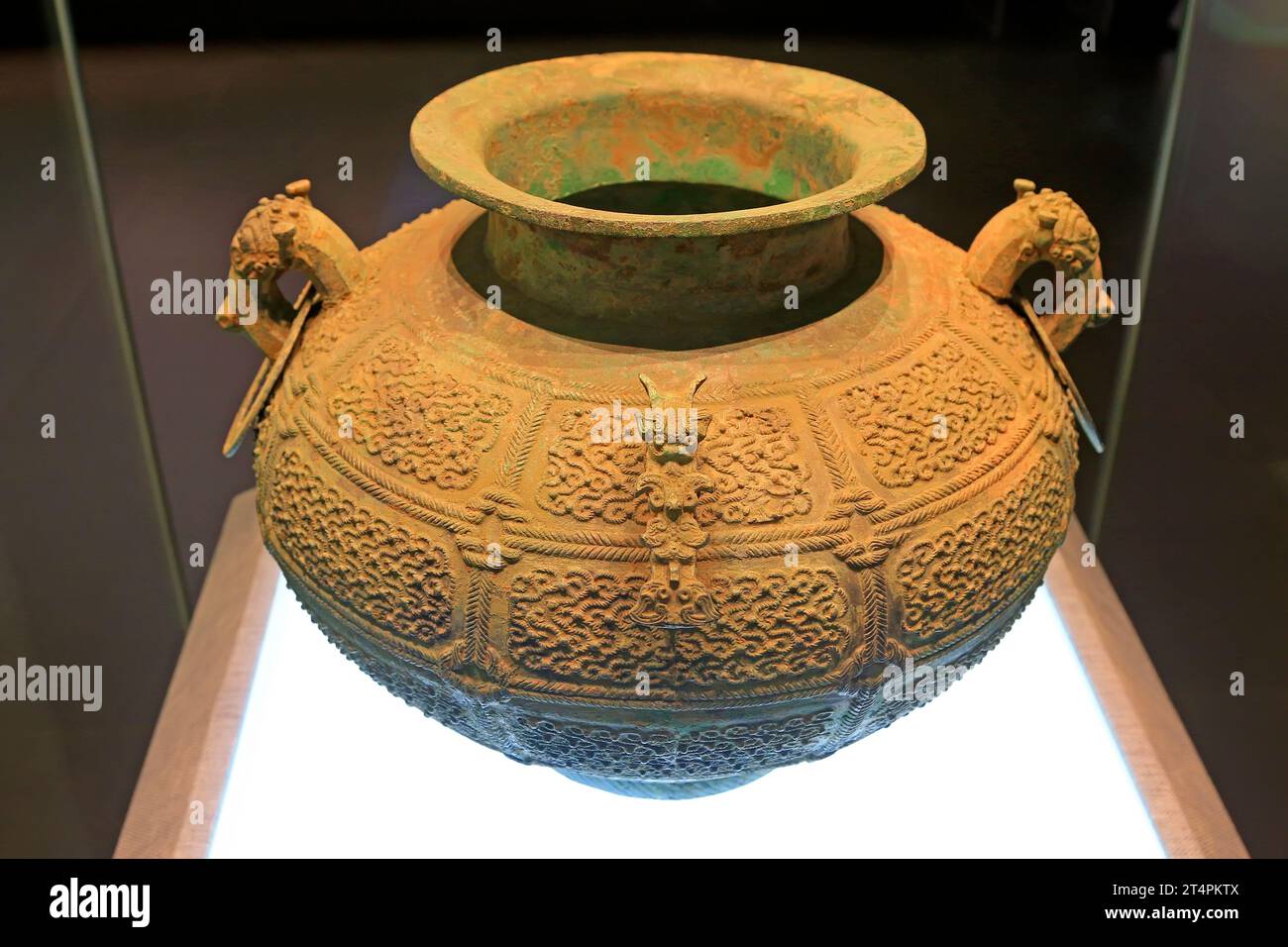 Chinese ancient bronze ware Stock Photo - Alamy