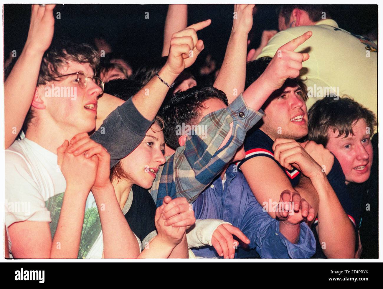 Oasis concert nineties hi-res stock photography and images - Alamy