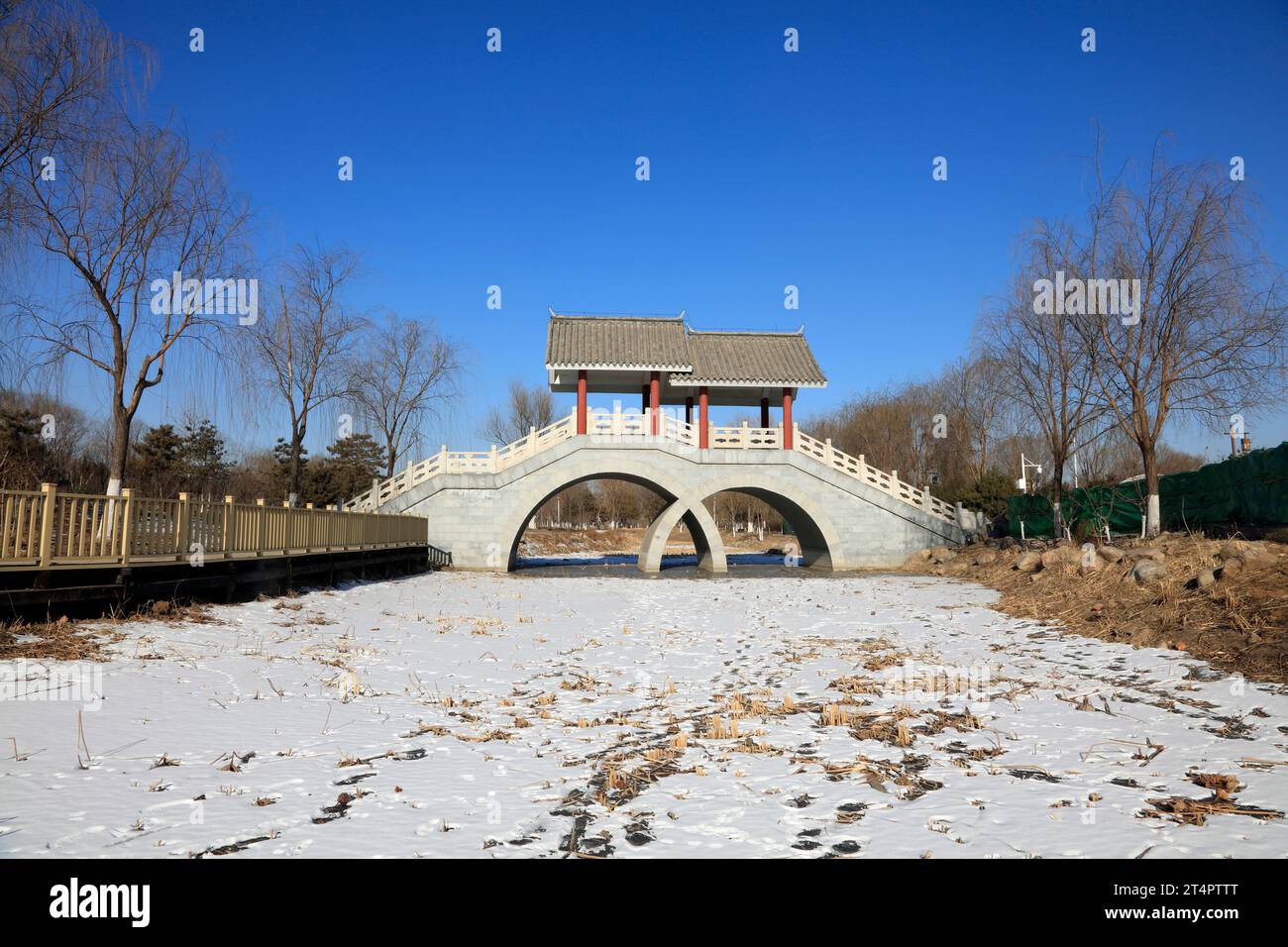 Double arch stone bridges hi-res stock photography and images - Alamy