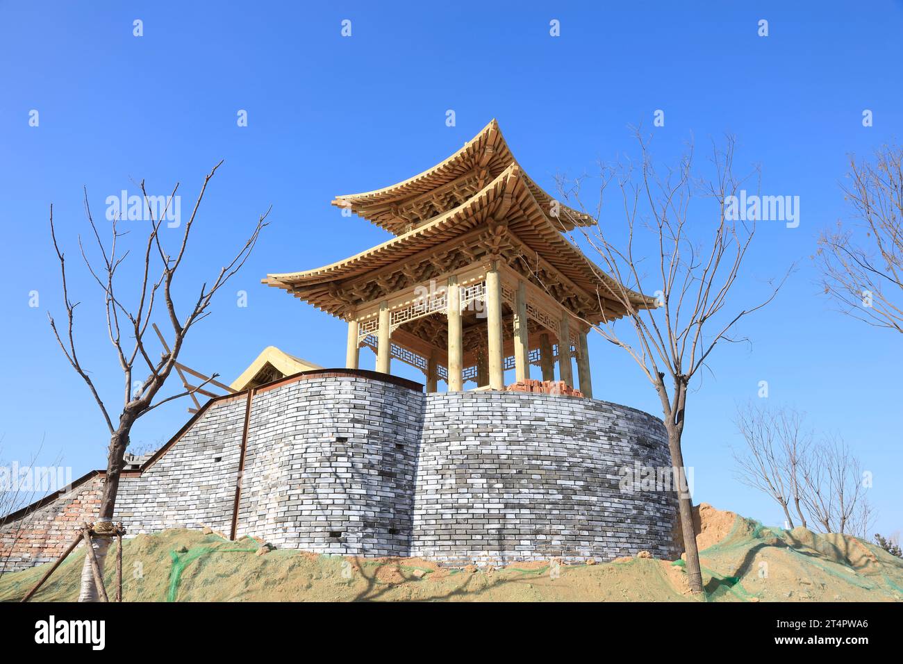 Chinese traditional landscape architecture pavilion Stock Photo - Alamy