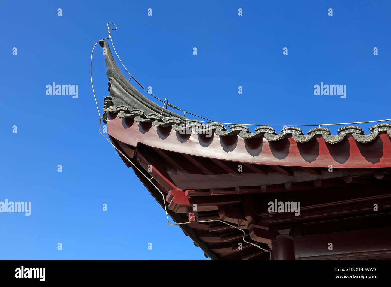 Traditional Chinese style pavilion Angle eaves Stock Photo - Alamy