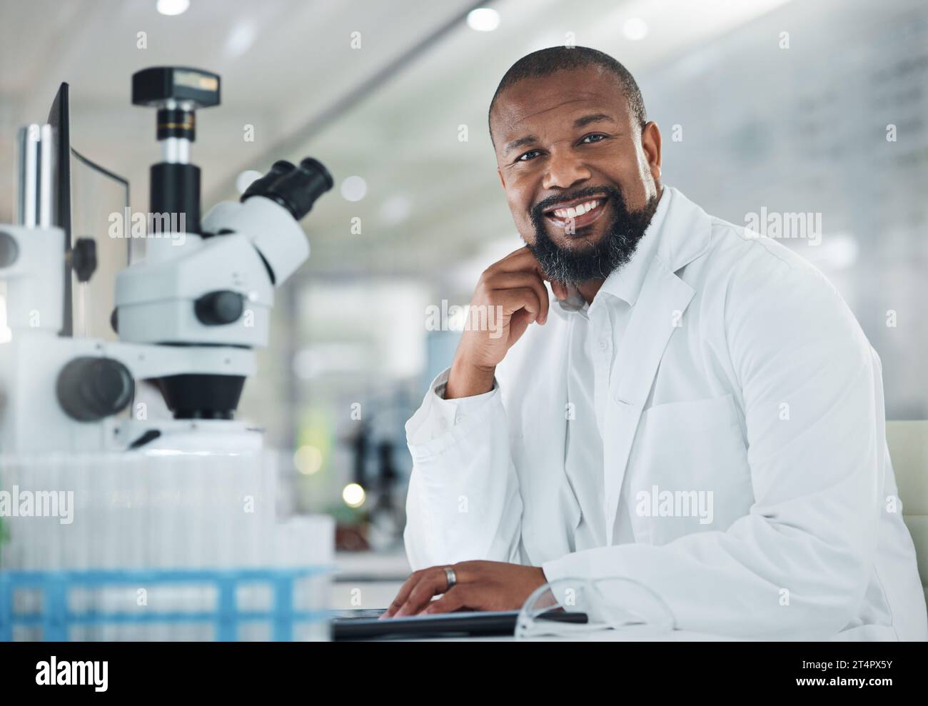 Sharing viewpoints hi-res stock photography and images - Alamy