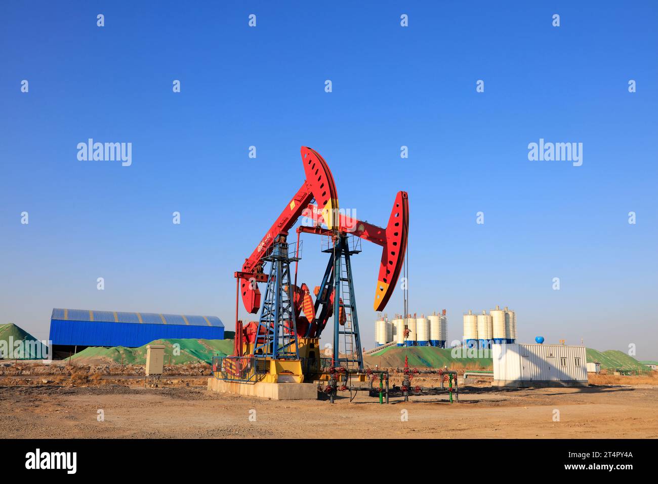 Pumping station under construction hi-res stock photography and images ...