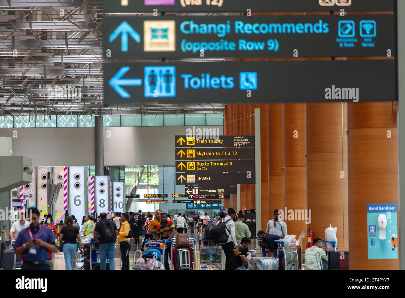 Transit spaces and visual connection signages for the passengers at ...