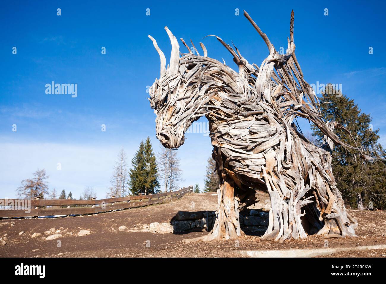 Vaia dragon hi-res stock photography and images - Alamy