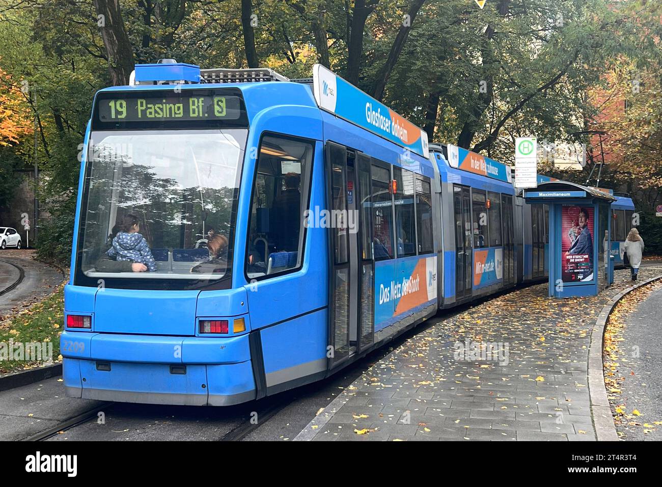 Themenbild Mobilitaet in Grossstaedten. Tram,Strassenbahn in Muenchen ...