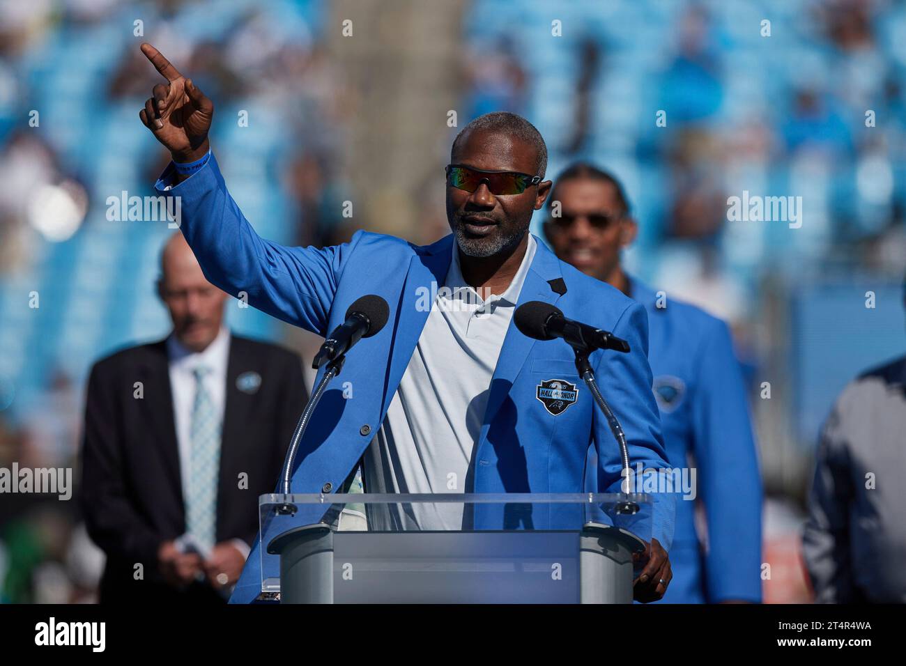 Former Carolina Panthers wide receiver Muhsin Muhammad was inducted into the Hall of Honor ...