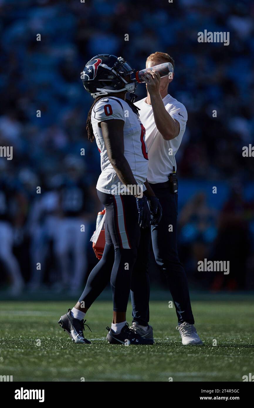 Houston Texans cornerback Shaquill Griffin (0) gets a drink of water ...