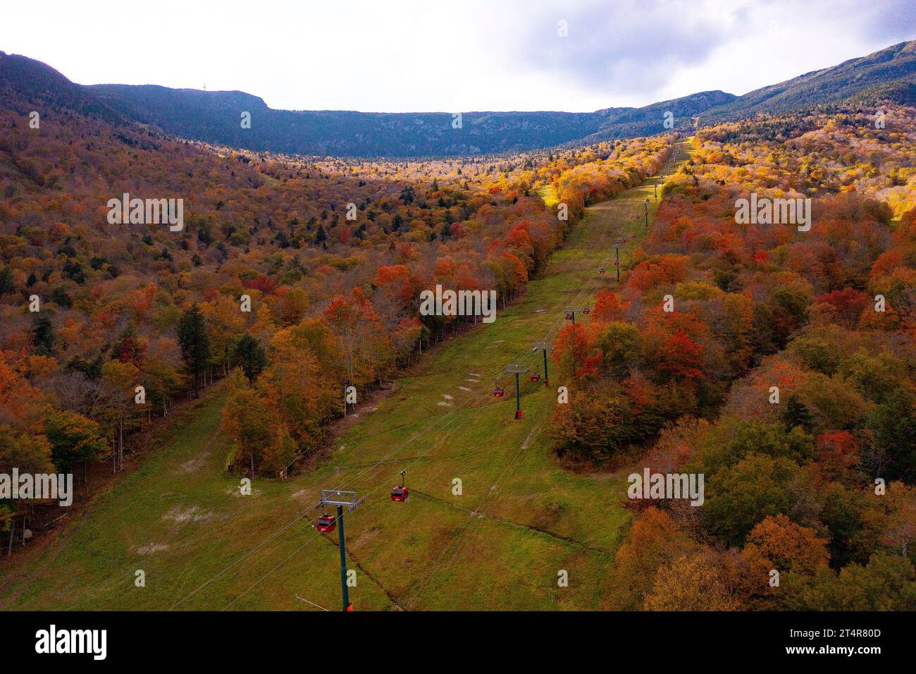 Fall foliage in Stowe, Vermont Stock Photo - Alamy