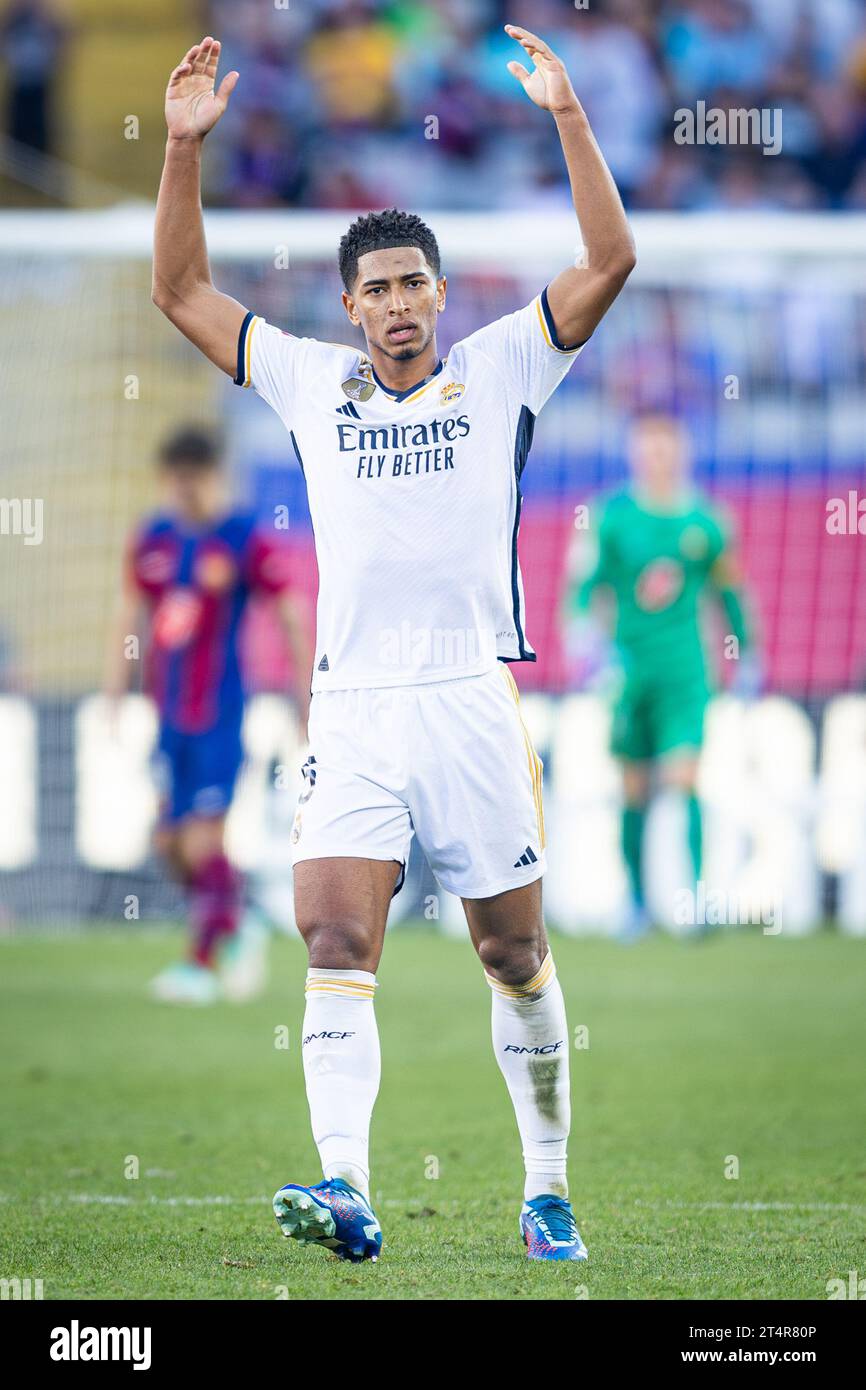 Barcelona, Spain. 28th Oct, 2023. Jude Bellingham (Real Madrid) (R ...