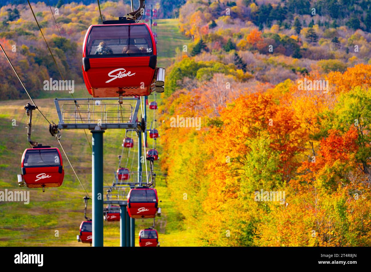 Fall foliage in Stowe, Vermont Stock Photo - Alamy