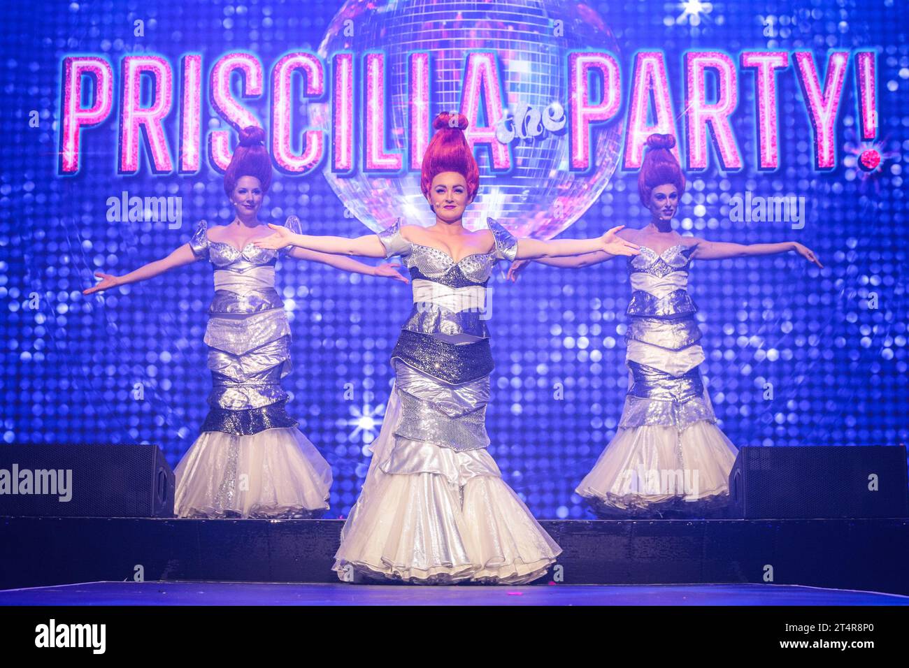 London, UK. 01st Nov, 2023. Bleu Woodward, Amy Di Bartolomeo, Emma ...