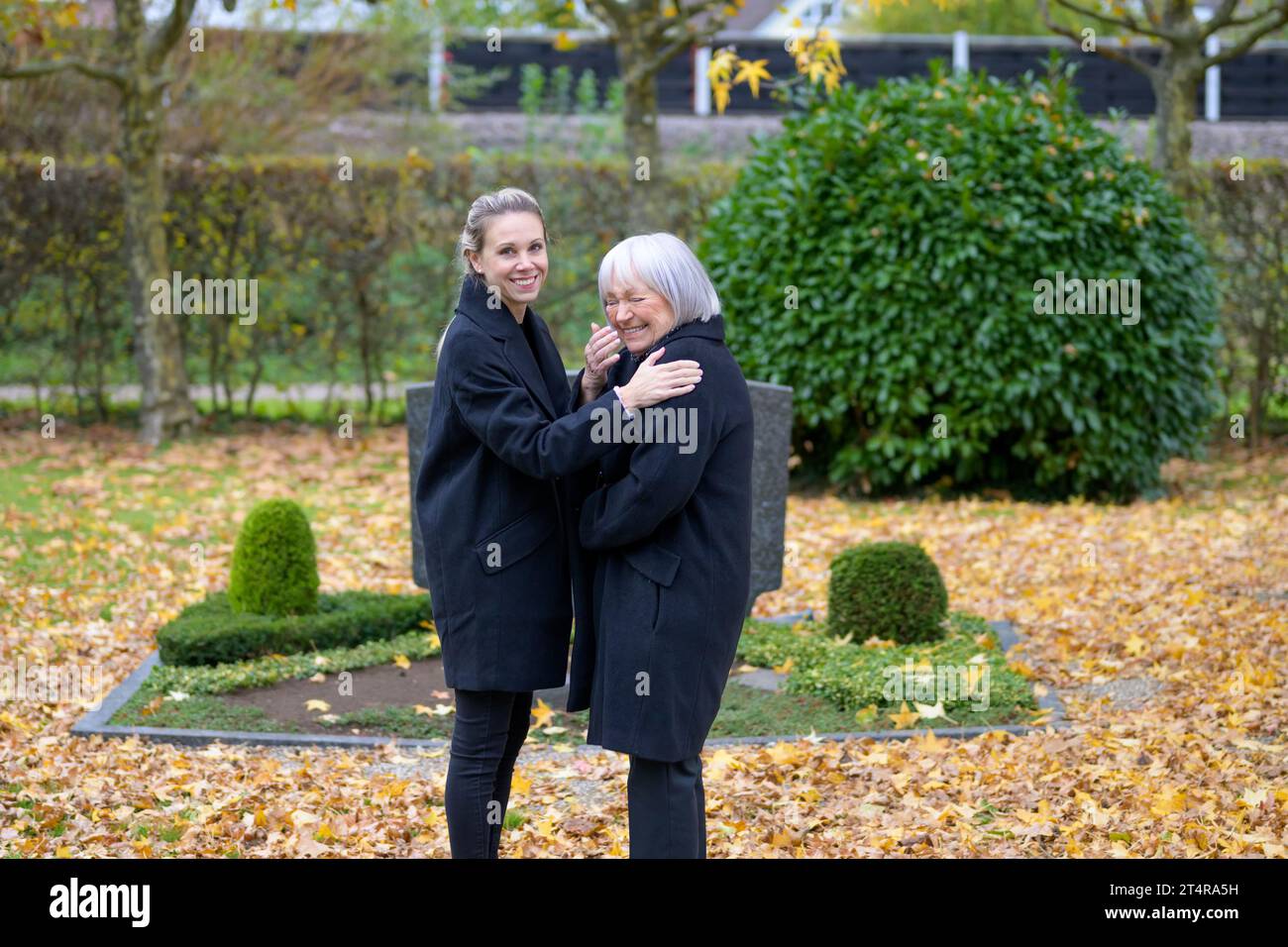 Man father child cemetery hi-res stock photography and images - Alamy