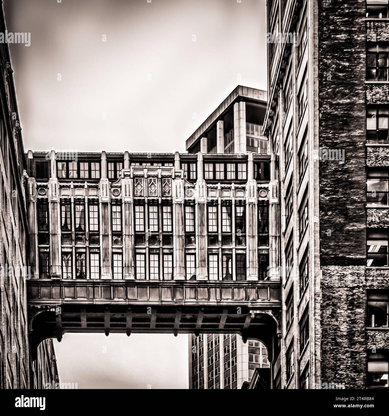Two story bridge hi-res stock photography and images - Alamy