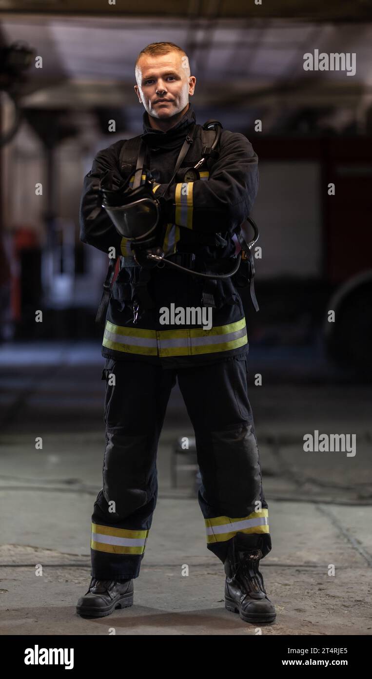 Fire rescue oxygen mask hi-res stock photography and images - Alamy